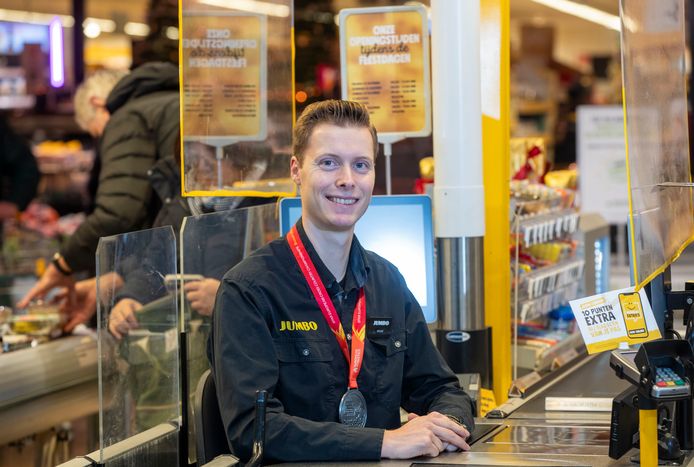 Op hoogtestage in het buitenland? Dan eerst even bijverdienen als ...