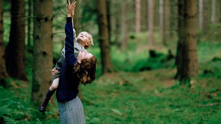 Regisseur en hoofdrolspeelster over Becoming Astrid, het verhaal over ...