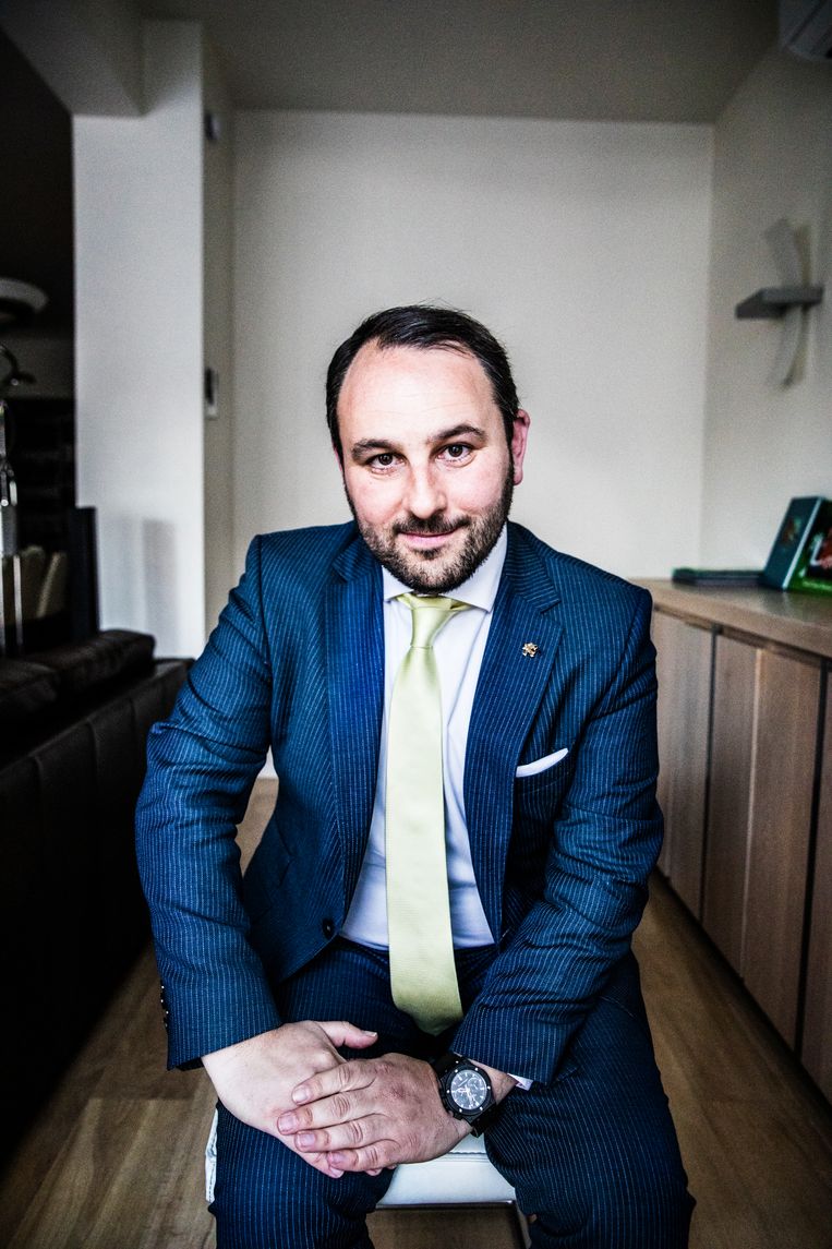 Michael Freilich lijkt voor N-VA vooralsnog eerder een last dan lust ...