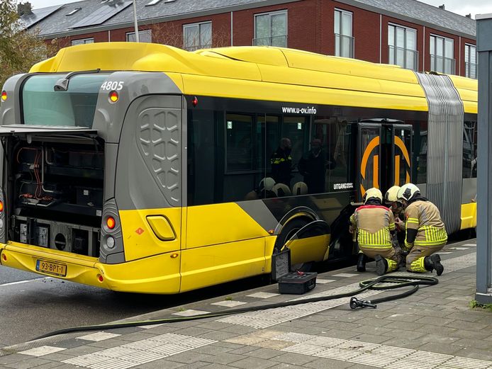 Brand breekt uit bij bus van Utrechtse vervoerder: geen gewonden ...