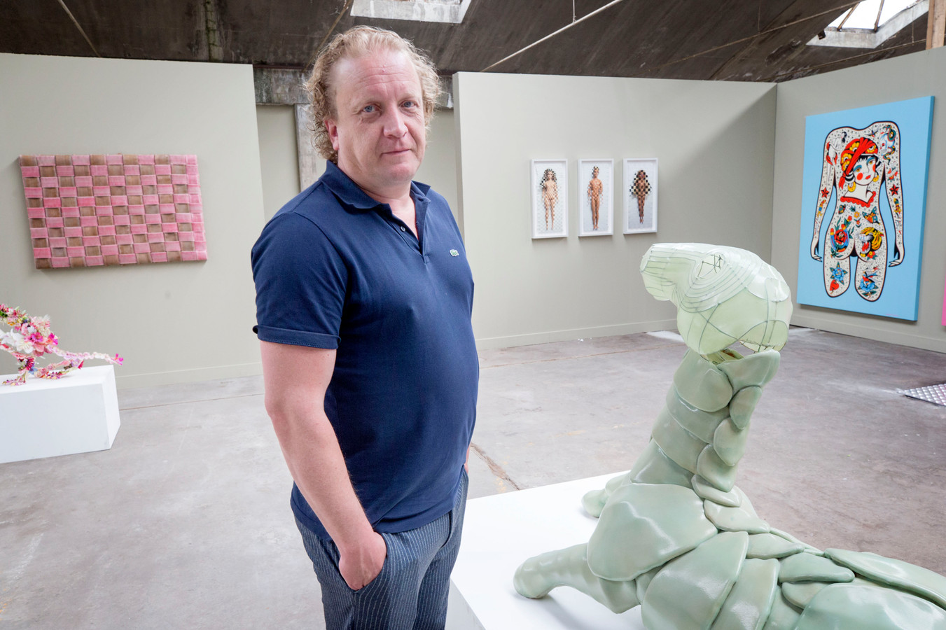 Geert Kollau opent nieuw museum in Oosterhout: ‘Podium voor jonge, nieuwe kunst’ | Foto | AD.nl