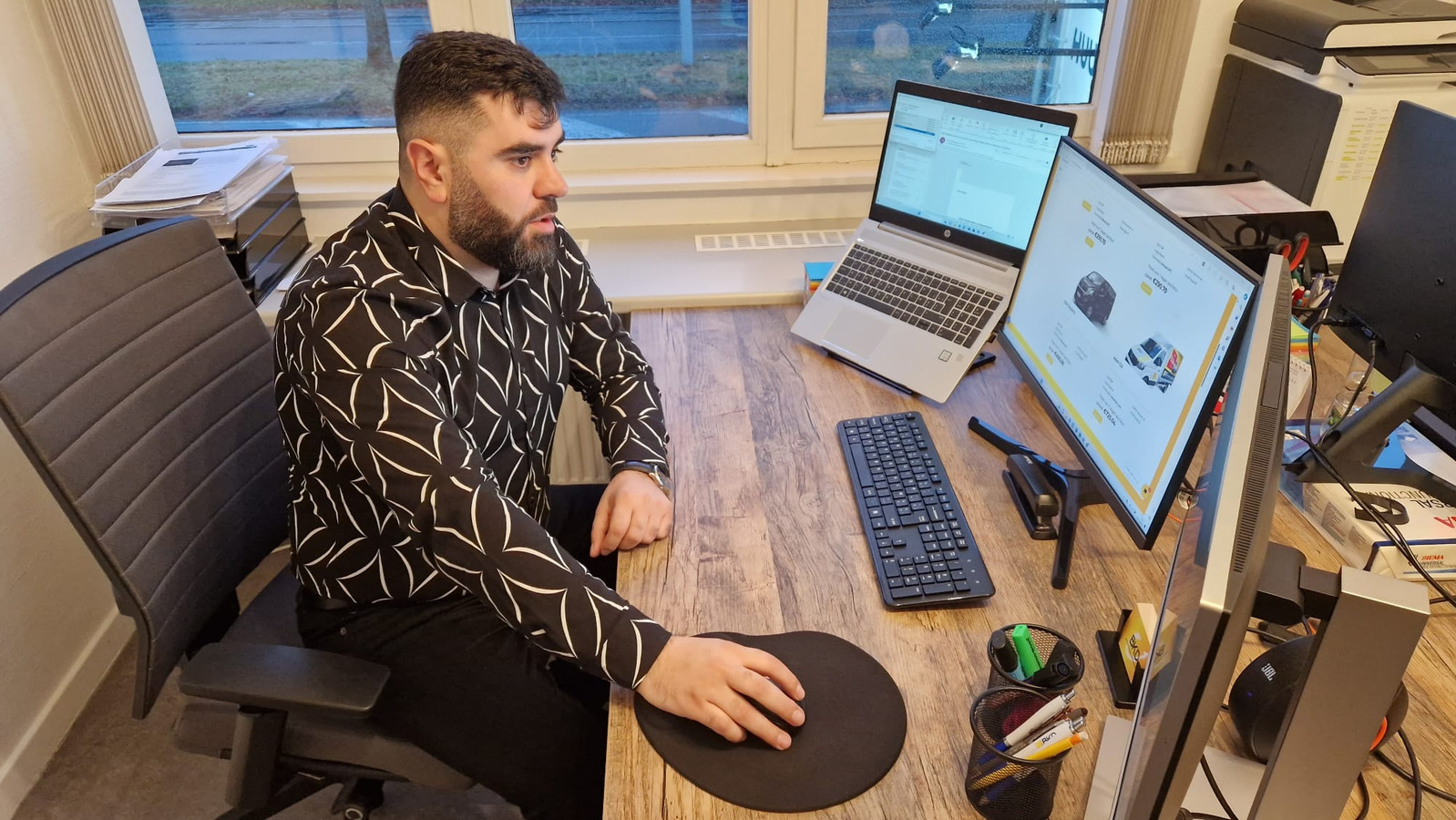 “Dit wordt nu zelfs gevaarlijk voor mijn klanten”: vandaal heeft het al ...