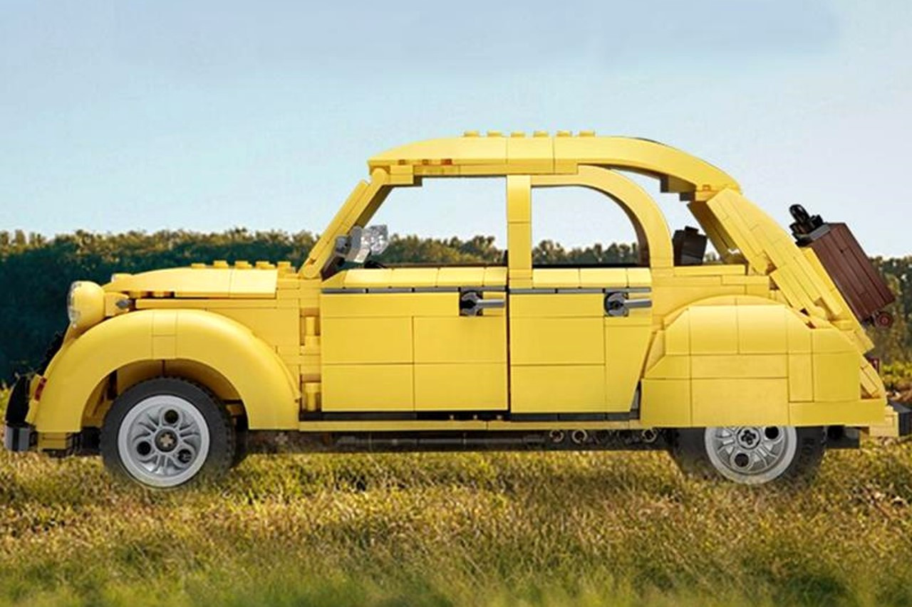 Lego-concurrent maakt ‘Lelijke Eend’ die bestaat uit 1238 onderdelen ...