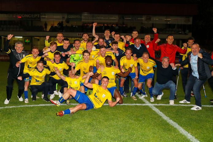 FC Lebbeke promoveert naar tweede nationale na knappe 0-3-winst op ...