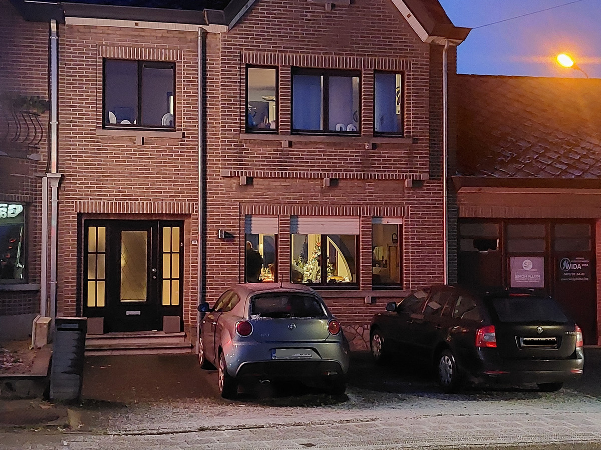 Nepwapens gevonden bij ‘Baby Hitler’ in Sint-Lievens-Houtem: “Of ik ...