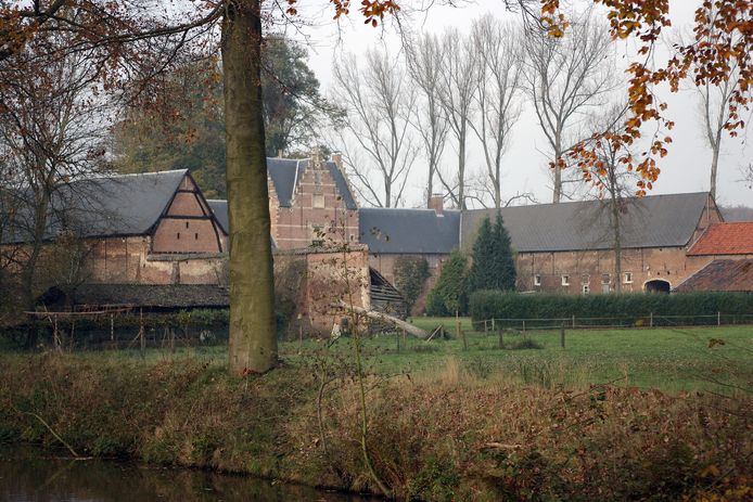 Ontdek de geheimen van Ten Troon en oude watermolen tijdens spannende ...