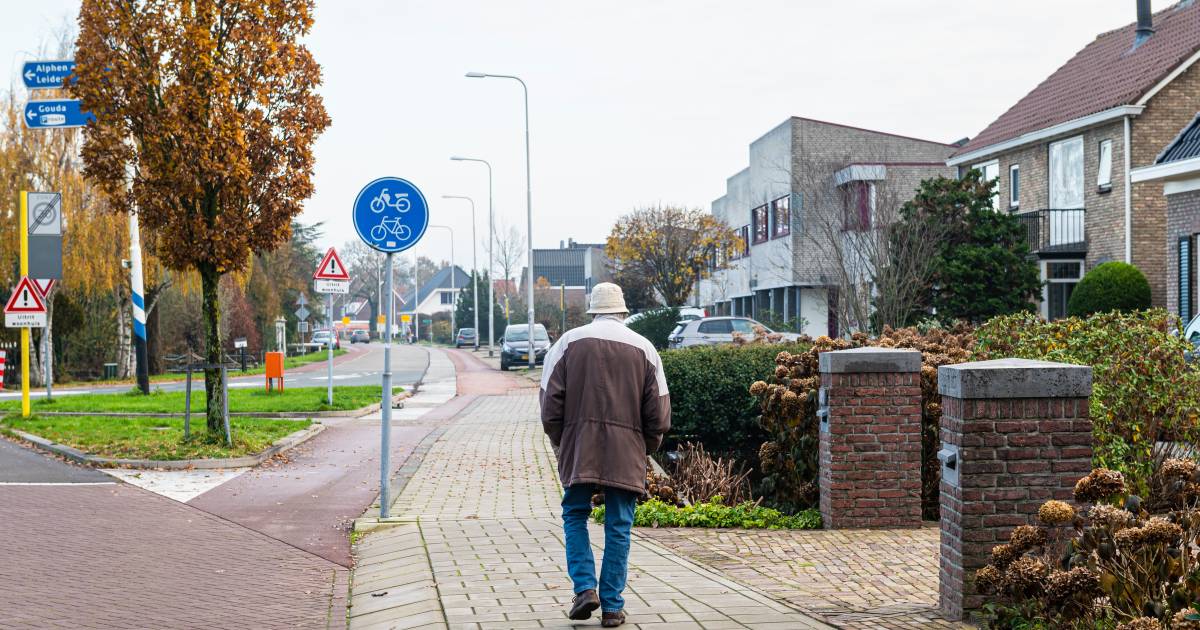 Een gevalletje voor ‘De Rijdende Rechter’: ligt deze stoep in berm van ...