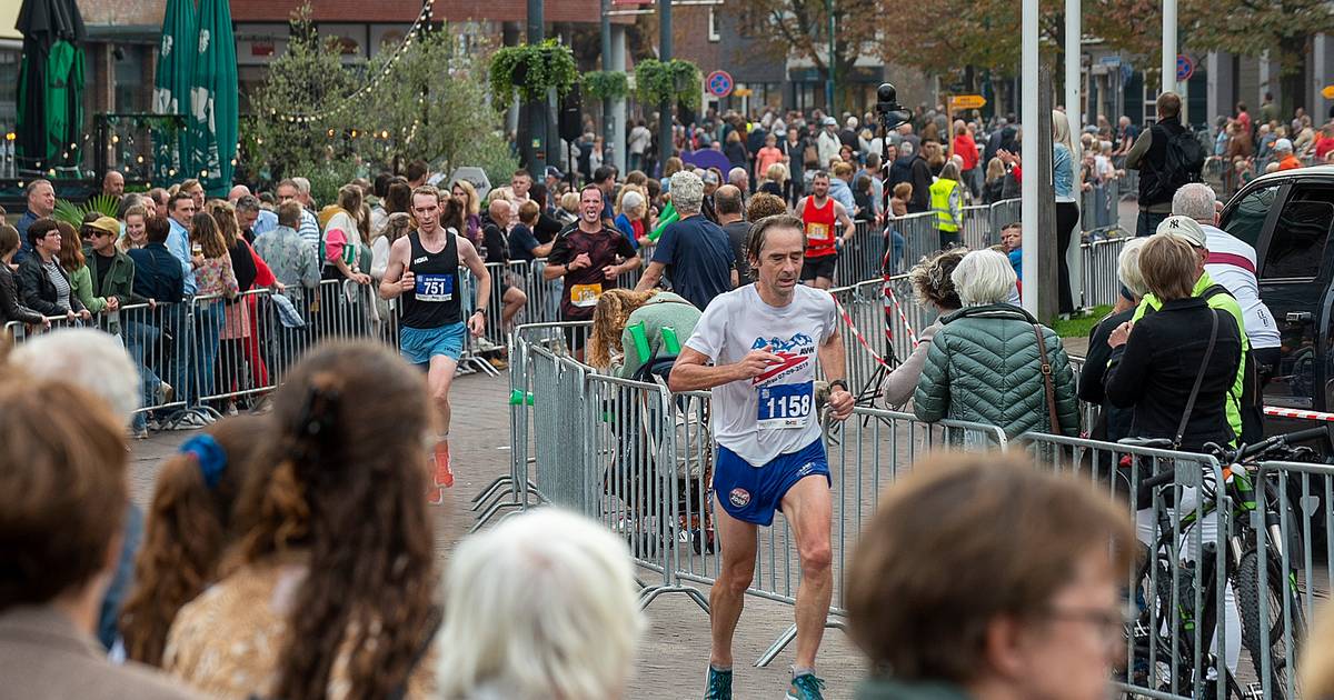 Veel aanmoedigend publiek bij de Van Oers Marathon in Etten-Leur ...