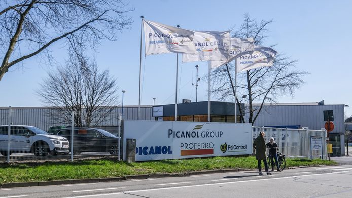 Weefmachineproducent Picanol legt productie tijdelijk stil door ...