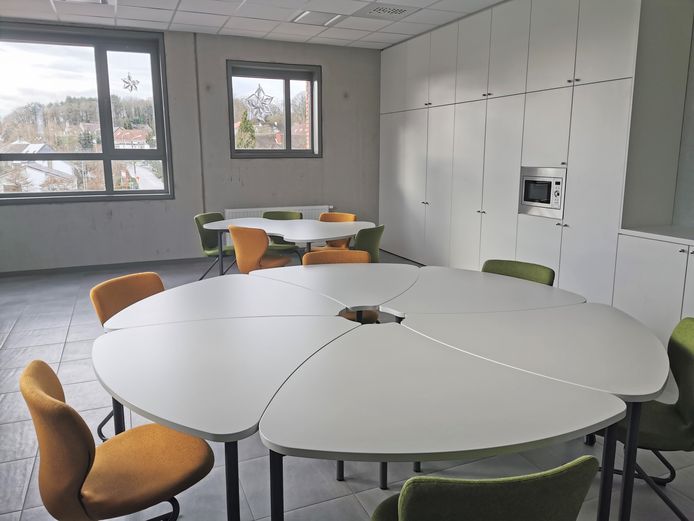 De Springveer in het nieuw: Modernste basisschool van Vlaanderen staat ...