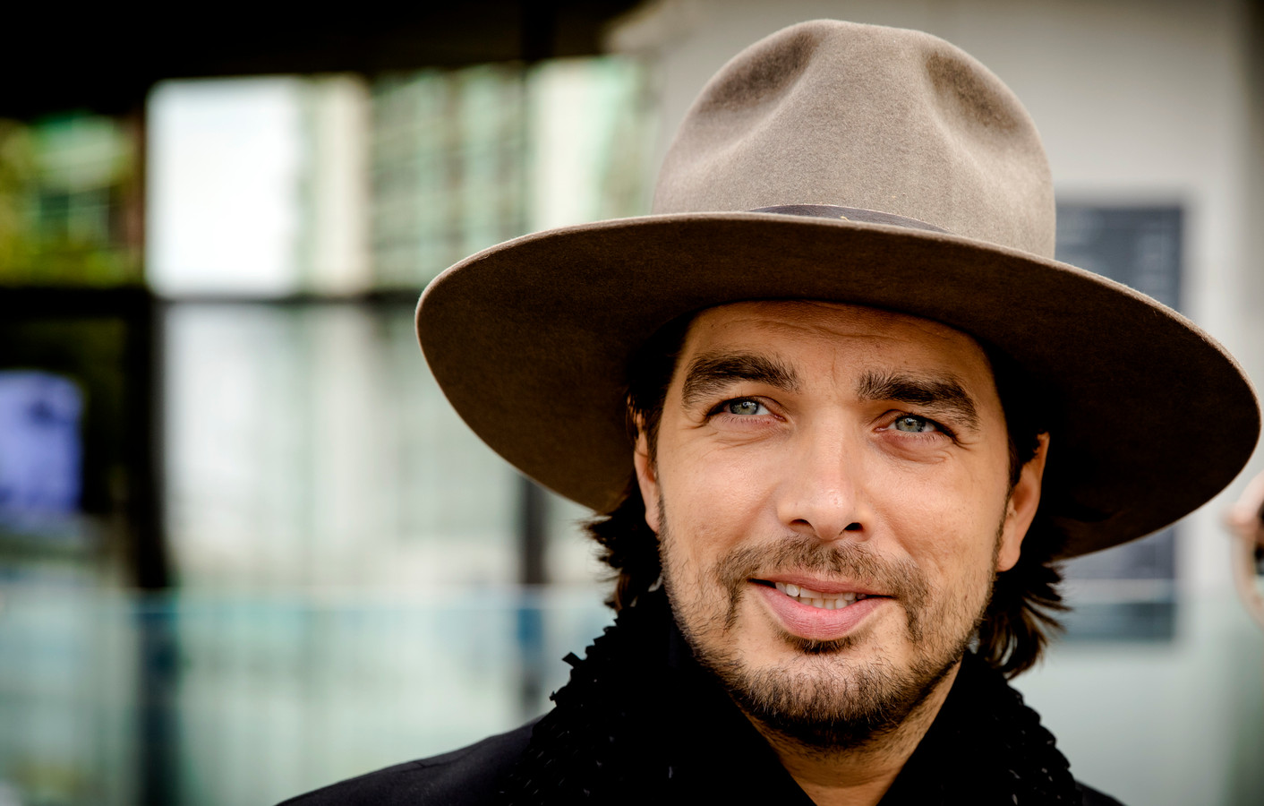 Waylon windt zich op om uitspraak tegen doodrijder 19-jarige Fleur ...