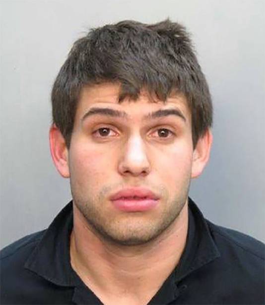 Hoe drie stoners de grootste wapenhandelaars ter wereld werden | Bizar ...