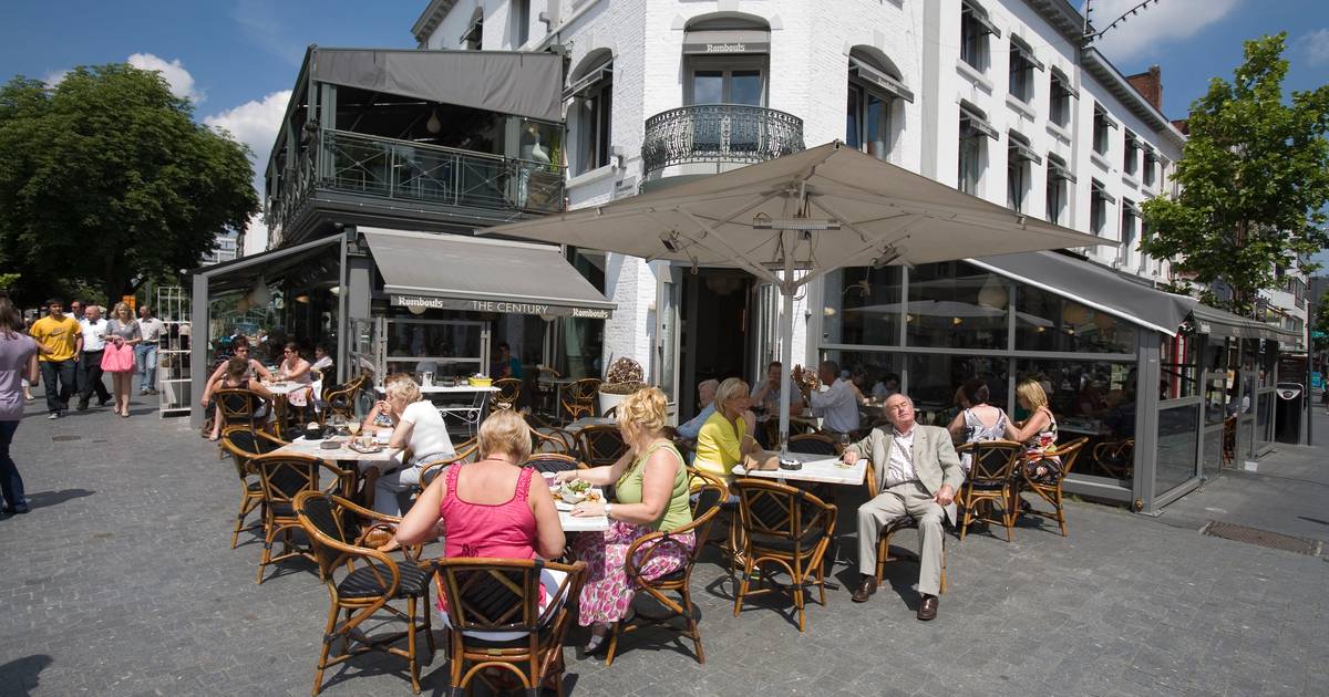 Hasseltse horeca mag terras jaar langer uitbreiden | Hasselt | hln.be