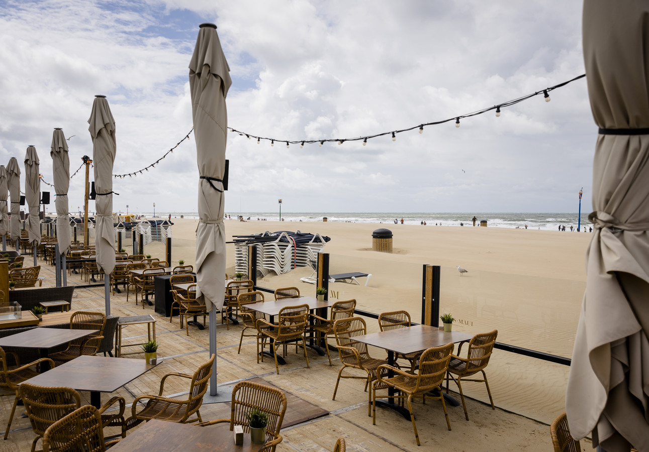 Tropische week verzacht dramatische zomer voor strandtenten: ‘We gaan nog lekker buffelen ...