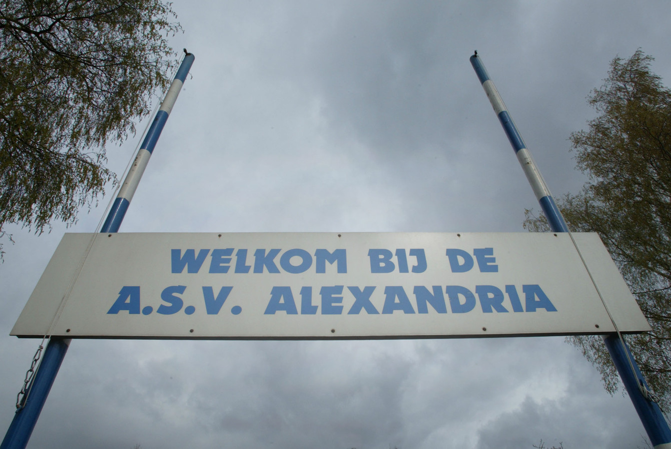 Voetbalclub uit Apeldoorn maakt zich tegen de eigen verwachtingen in op ...