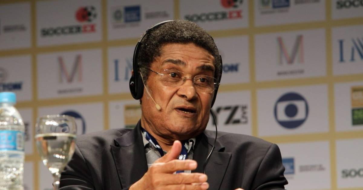 Voetbalheld Eusébio (71) overleden | Sport | AD.nl