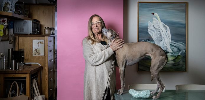 Kunstenares Els (63) heeft dodelijke leverziekte: Ik hoef geen ...