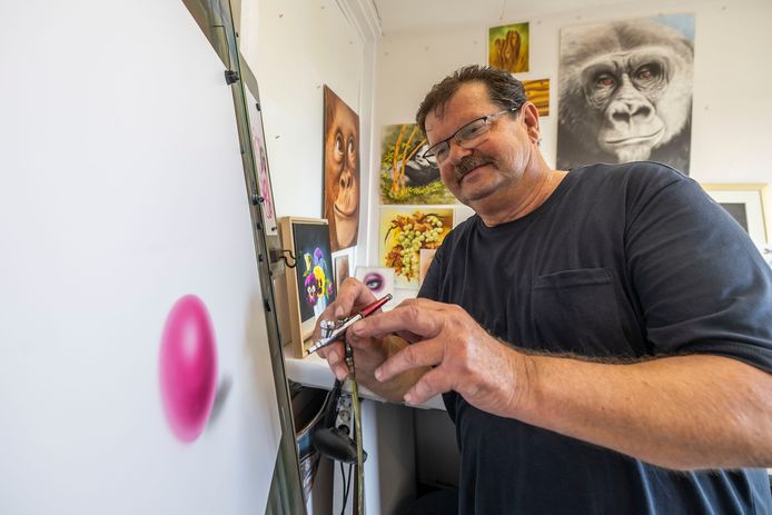 Kunstenaar John over zijn liefde voor airbrush: ‘Je moet veel nadenken en vooral vooruitdenken ...