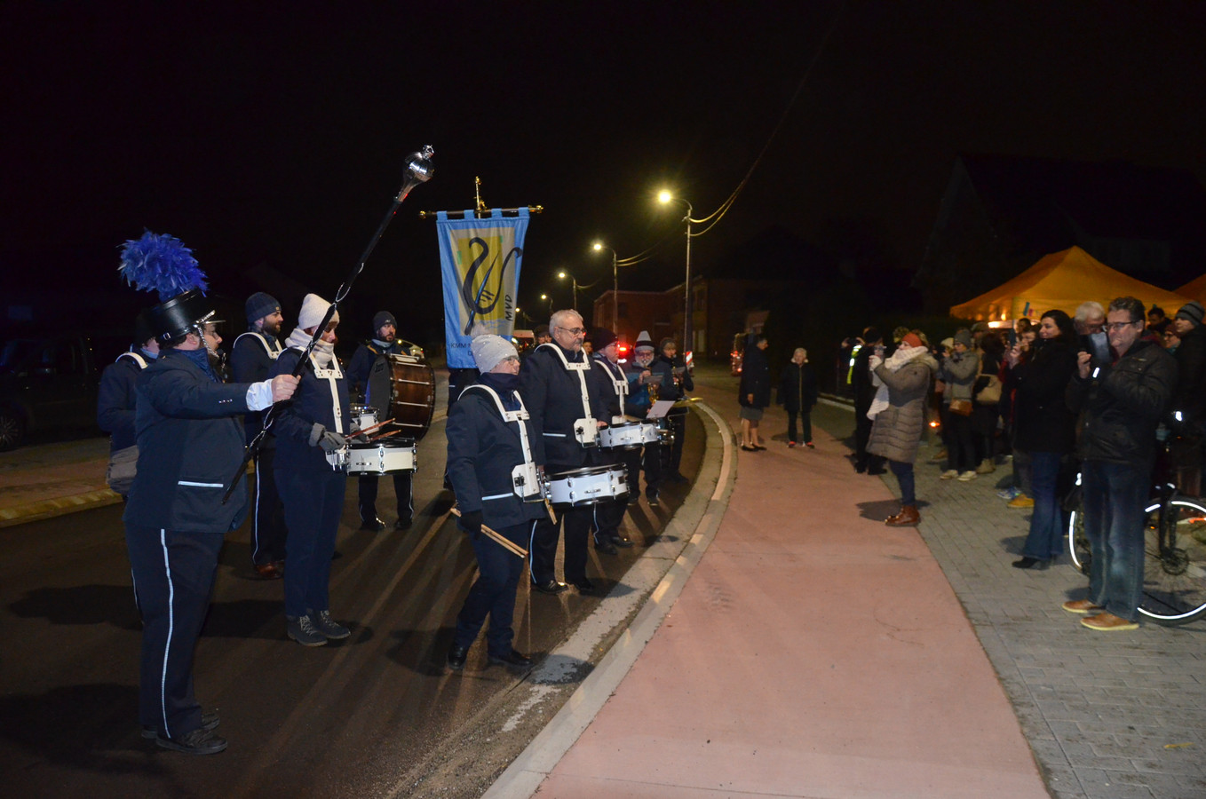 KMM Moed & Volharding speelt vernieuwde straat officieel in voor ...