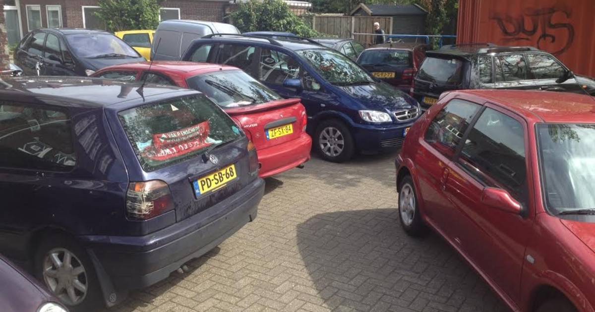 Politie sust relletje met parkeren bij Hengelose moskee | Hengelo ...