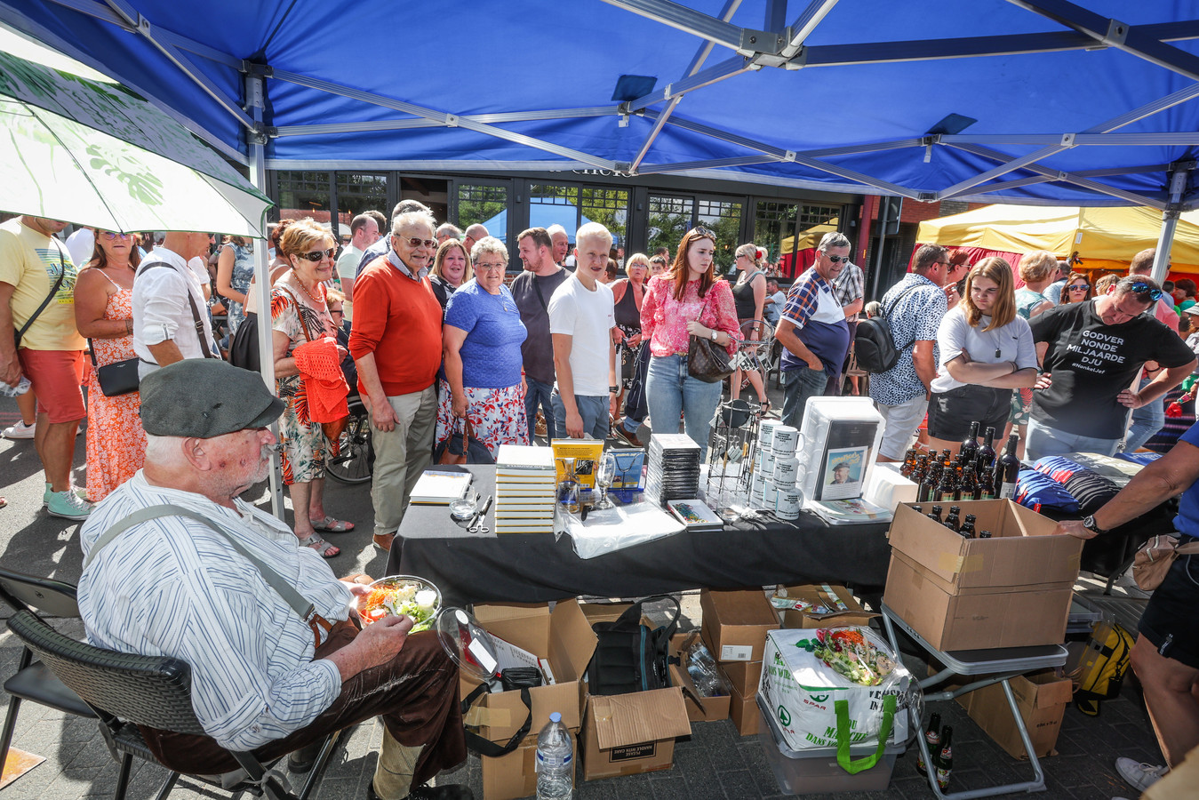 Ivo ‘Nonkel Jef’ Pauwels (85) bleef tot het einde werken op de markt ...