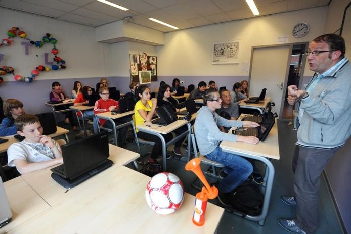 Wat denkt de leraar Duits van Nederland Duitsland | Apeldoorn ...