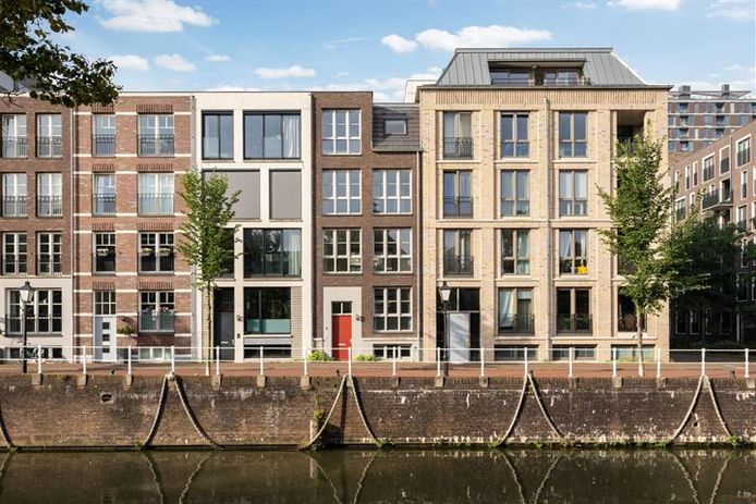 Historie in een nieuw jasje: dit lichte huis met hoge plafonds in ...