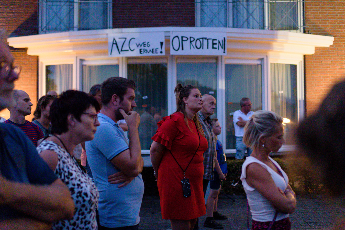 Verontwaardiging Tubbergen rond aankoop van asielhotel was gespeeld ...