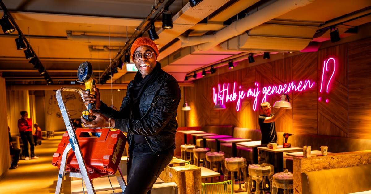 Eindelijk voor het echie: FC Kip van Jandino Asporaat opent in hartje ...