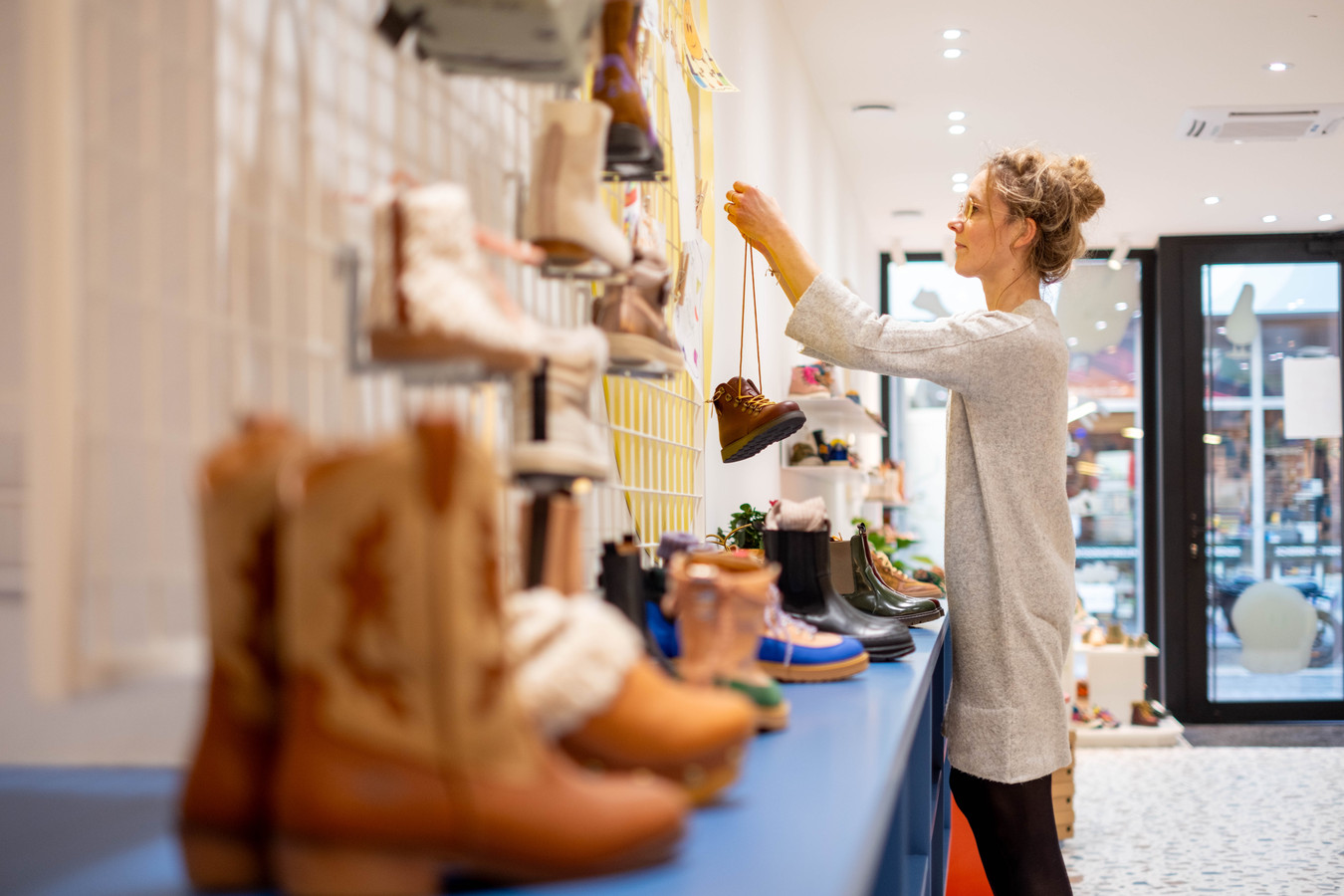 NET OPEN. De Kopvoeter helpt kinderen aan leuke schoentjes op maat ...