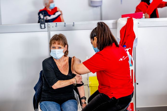 Ook in Twente is corona bezig aan opmars: Oldenzaal en Losser springen eruit | Enschede ...