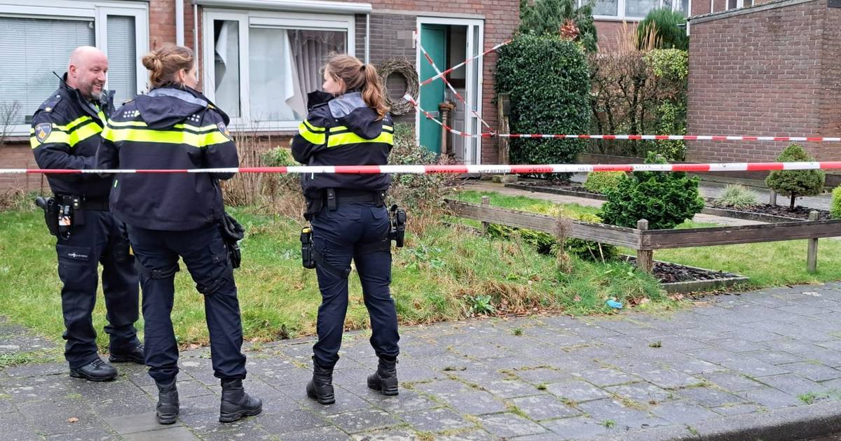 Man (35) uit Roosendaal stak op oudjaarsdag zijn 19-jarige buurman neer ... Man (35) uit Roosendaal stak op oudjaarsdag zijn 19-jarige buurman neer ...