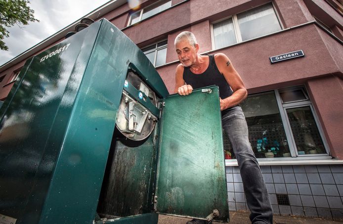 Ondergrondse afvalcontainer adopteren, waarom zou je? ‘Je kan klagen, maar ook zelf wat gaan ...