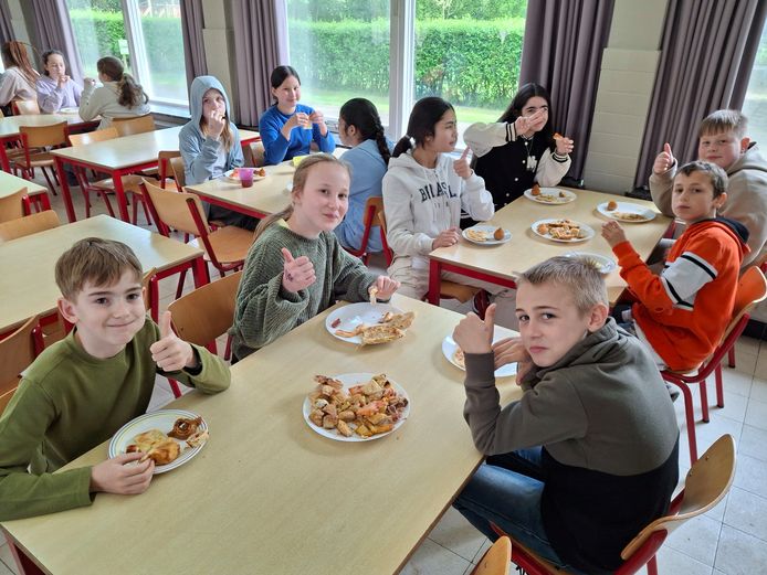 Leerlingen van Daltonschool In ‘t Groen genieten van wereldbuffet ...
