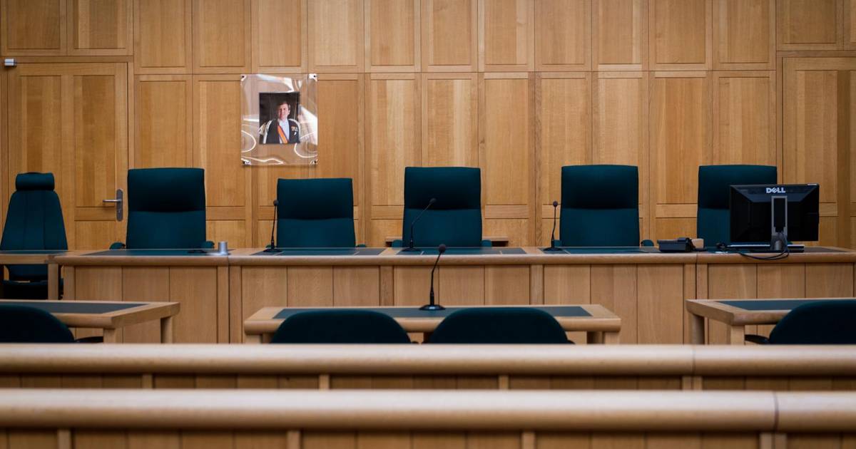 Gênante vertoning in rechtszaal: verdachten zijn er, maar rechter niet ...