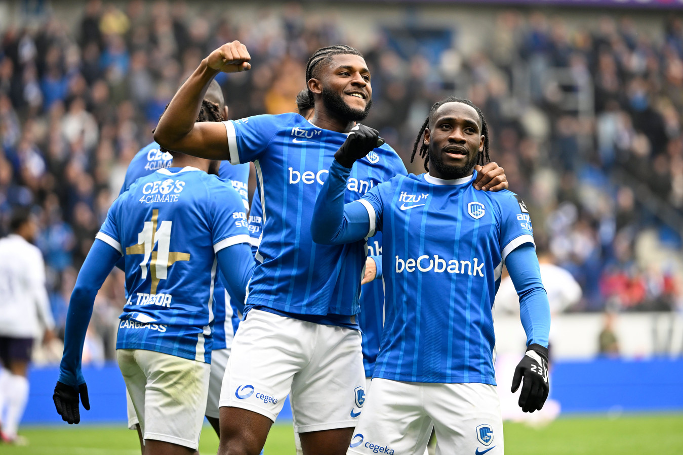 Un joli coup pour Genk, une douche froide pour Anderlecht | Foto | 7sur7.be Un joli coup pour Genk, une douche froide pour Anderlecht | Foto | 7sur7.be