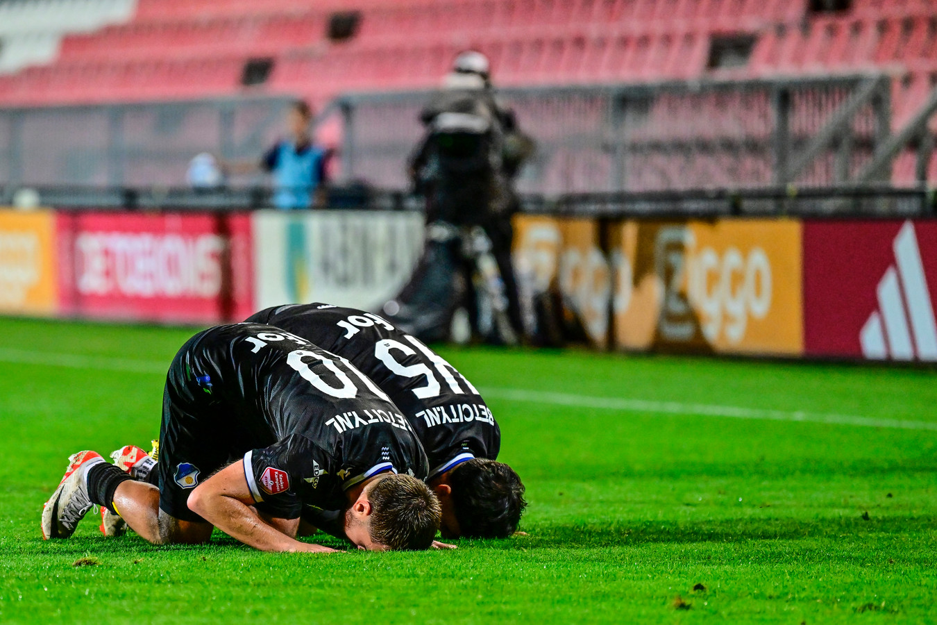 Kökcü waant zich voor even de Turkse vrijetrappenspecialist waarmee ...