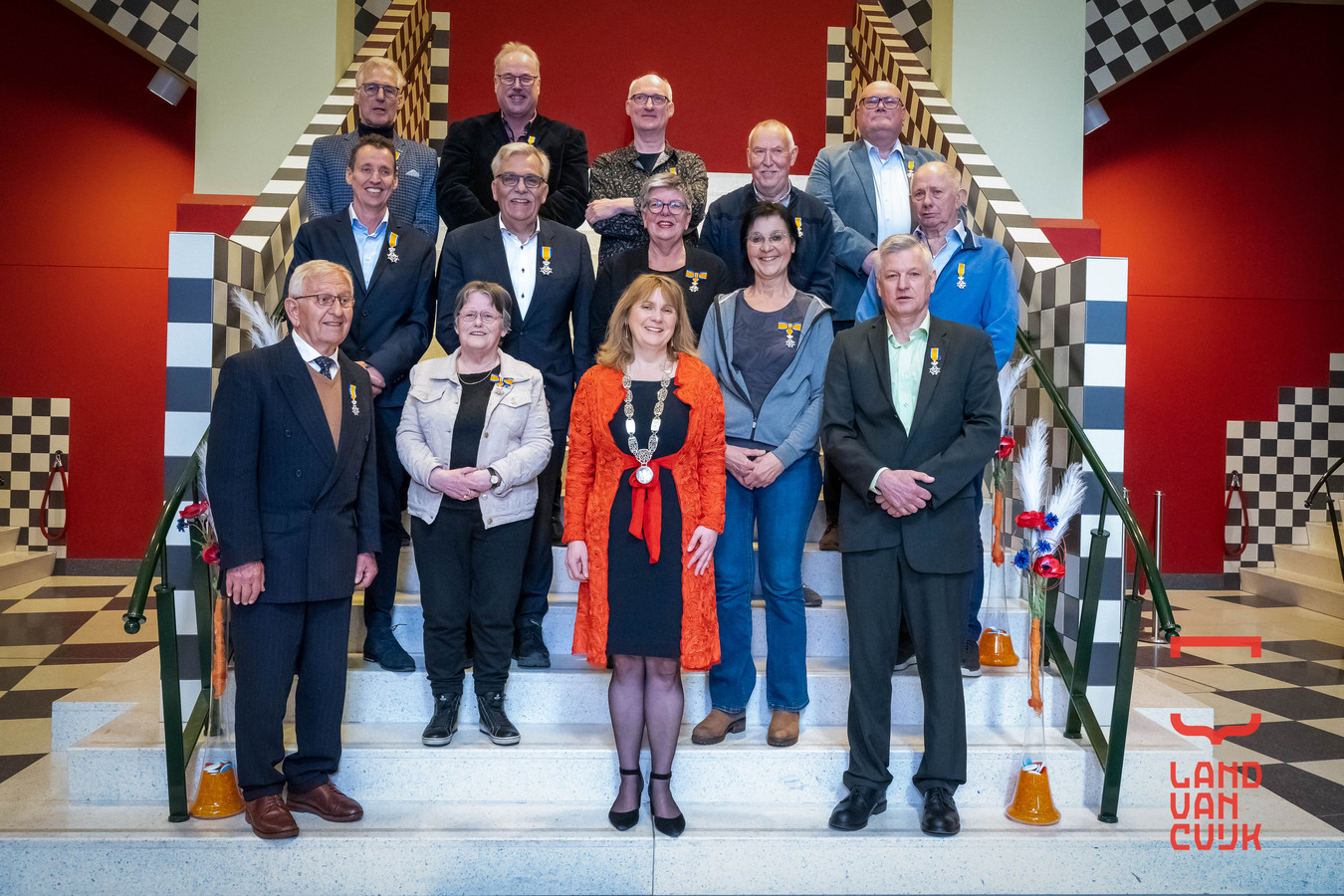 Van maaltijdbezorger tot pleitbezorger glasvezel, 25 lintjes opgespeld ...