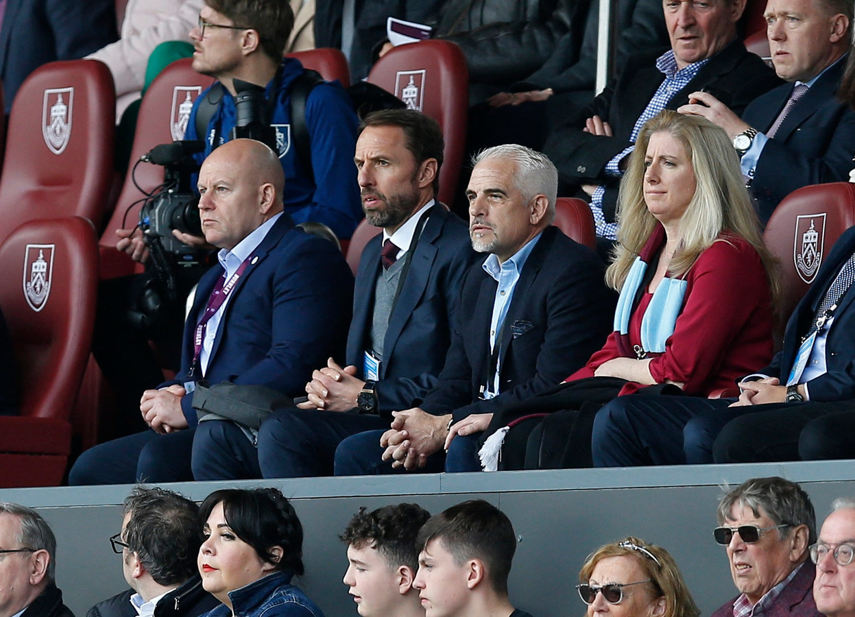 Een blik op FC Burnley, de nieuwe werkgever van Kompany: “Weet hij wel ...