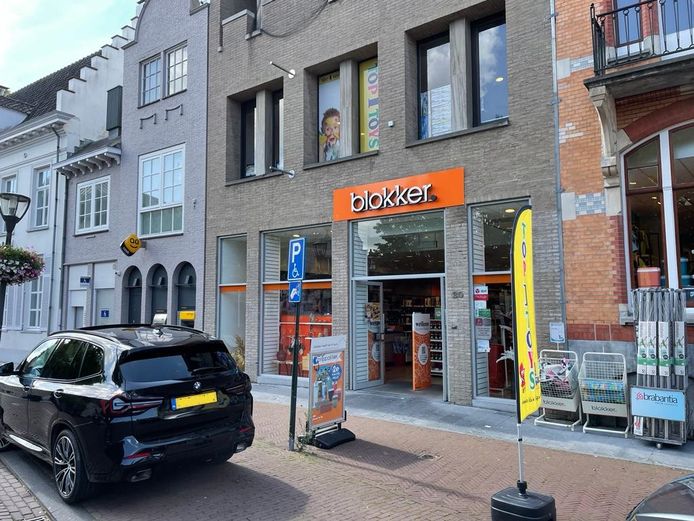 ‘Ik wil geld!’, roept vrouw tijdens overval op Blokker: ‘Het was een ...