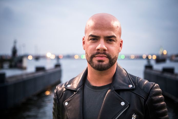 Oscar Aerts opnieuw onder het mes | Show | AD.nl