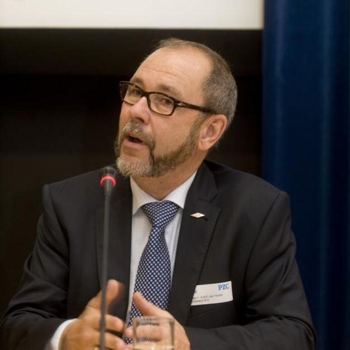 Gerard van Harten verlaat Dow Benelux in Terneuzen | Zeeuws-Vlaanderen ...