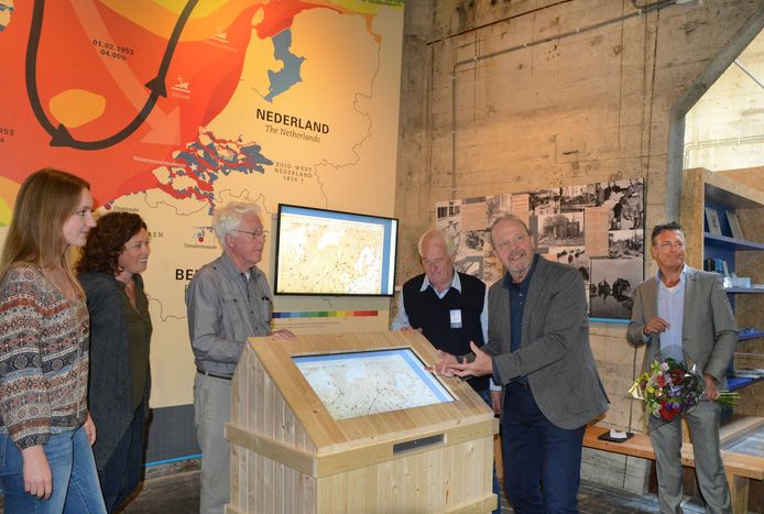 Code Rood: weer, wind en zee van 1953 op een grote wand | Zeeland | AD.nl