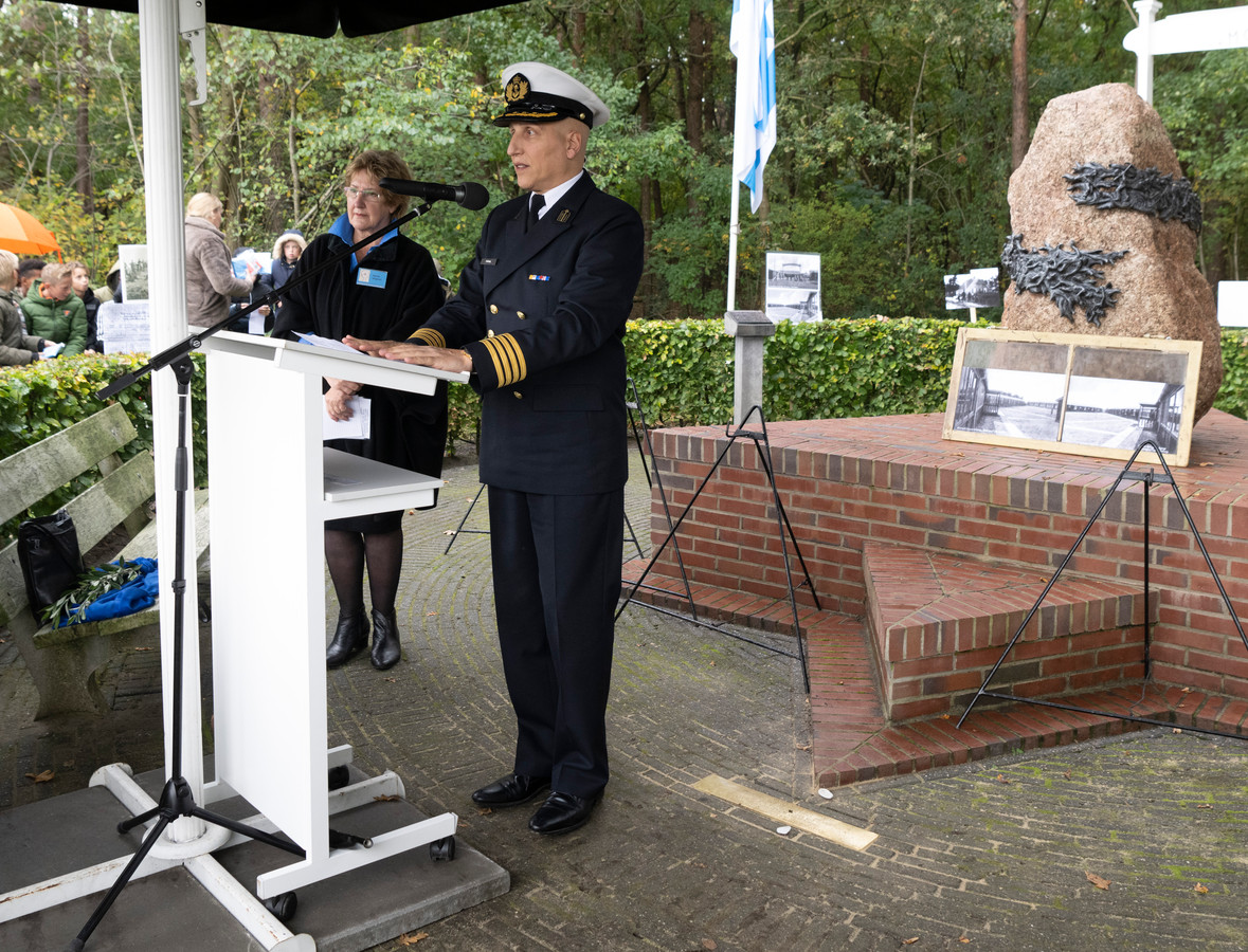 Struikeldrempel bij kamp Molengoot herinnert aan weggevoerde Joodse ...