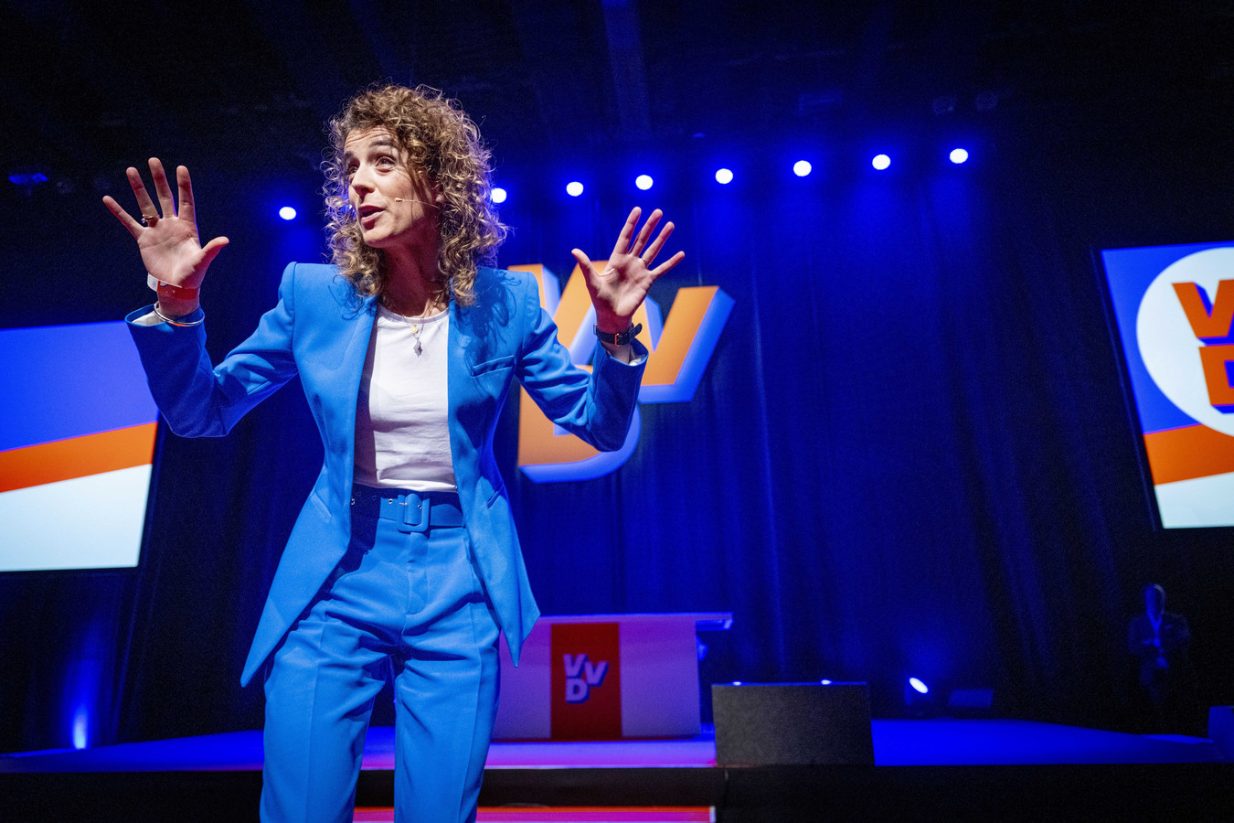 VVD-top krijgt toch weer wat tijd voor asielpakket, maar ‘veenbrand ... VVD-top krijgt toch weer wat tijd voor asielpakket, maar ‘veenbrand ...