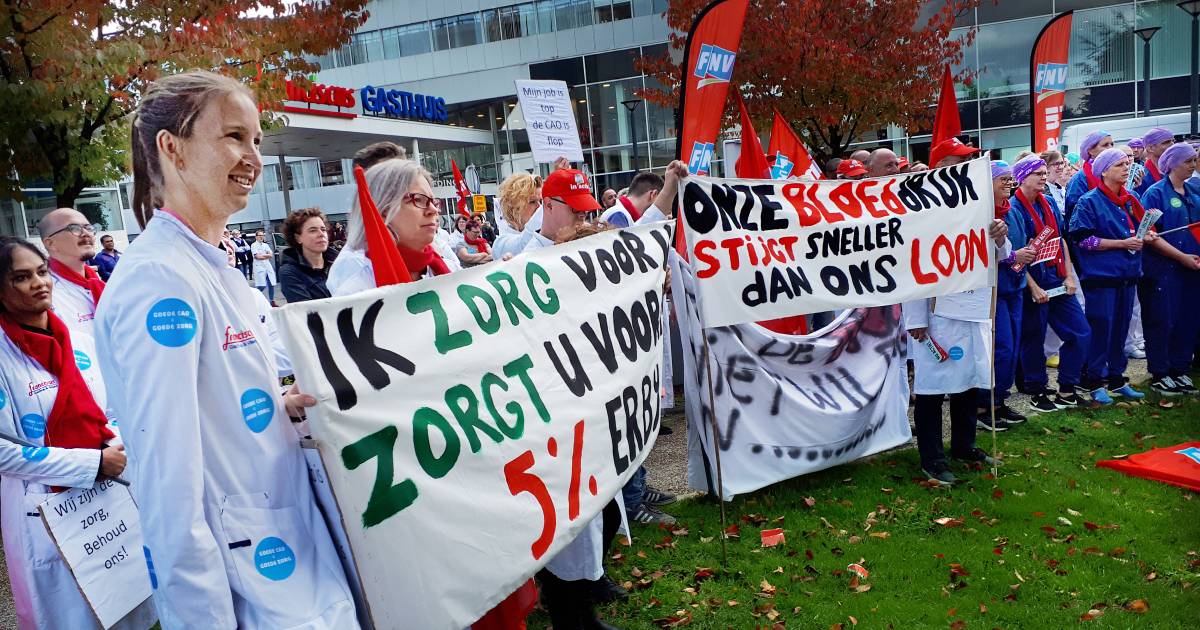 Geen woede maar een bloemetje voor de tientallen actievoerders van ...