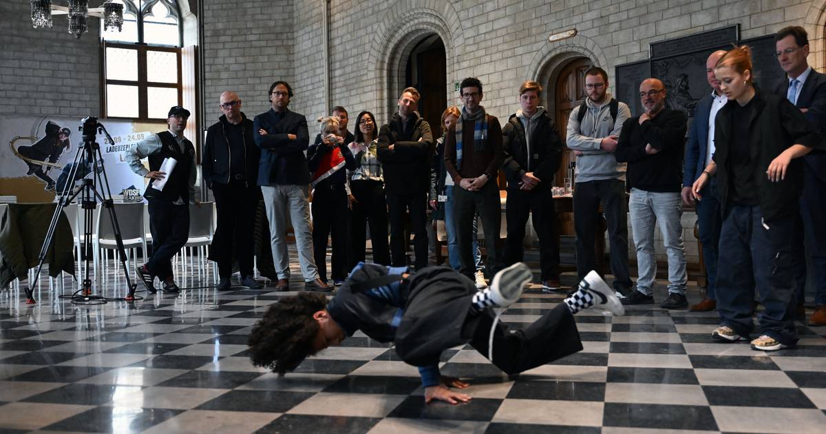 WK Breaking brengt 350 breakdancers samen op Ladeuzeplein in Leuven ...