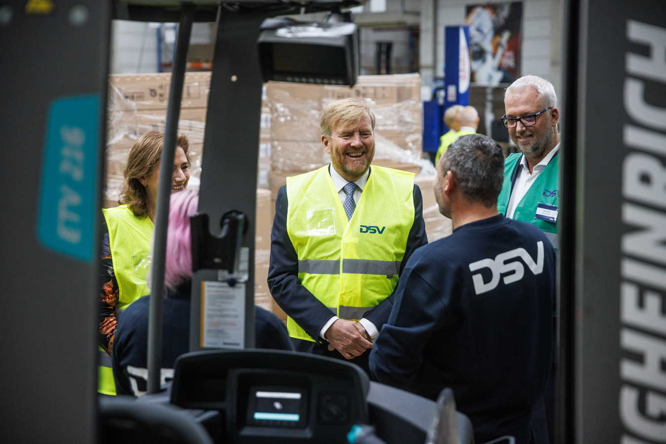 Koning Willem-Alexander op werkbezoek in Moerdijk: ‘Hij wist goed wat ...