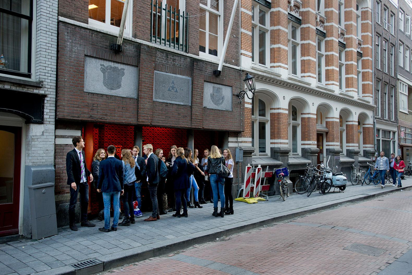 Studentencorps Amsterdam schaft ontgroening disputen af na geweld ...
