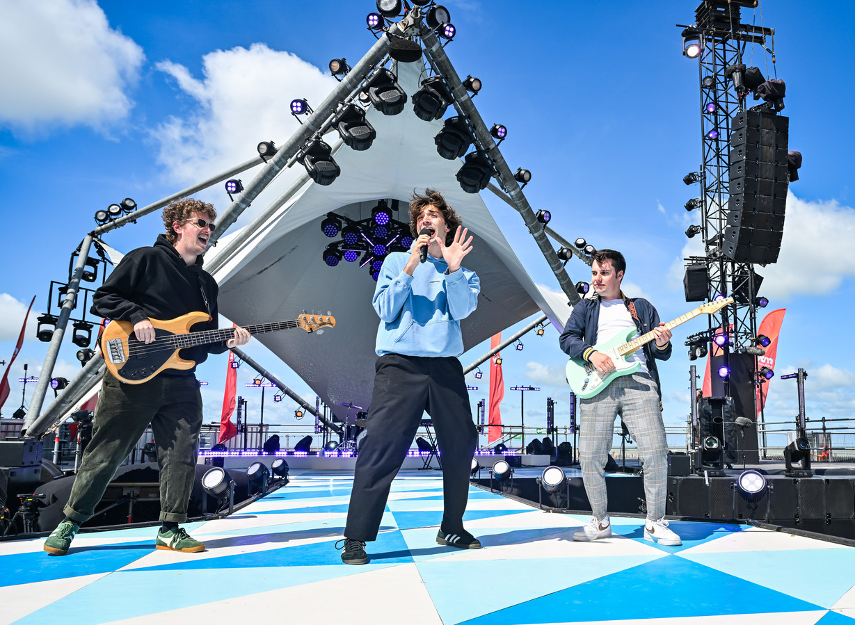 IN BEELD: Zus van Metejoor stelt debuutsingle voor in ‘Tien om te zien ...